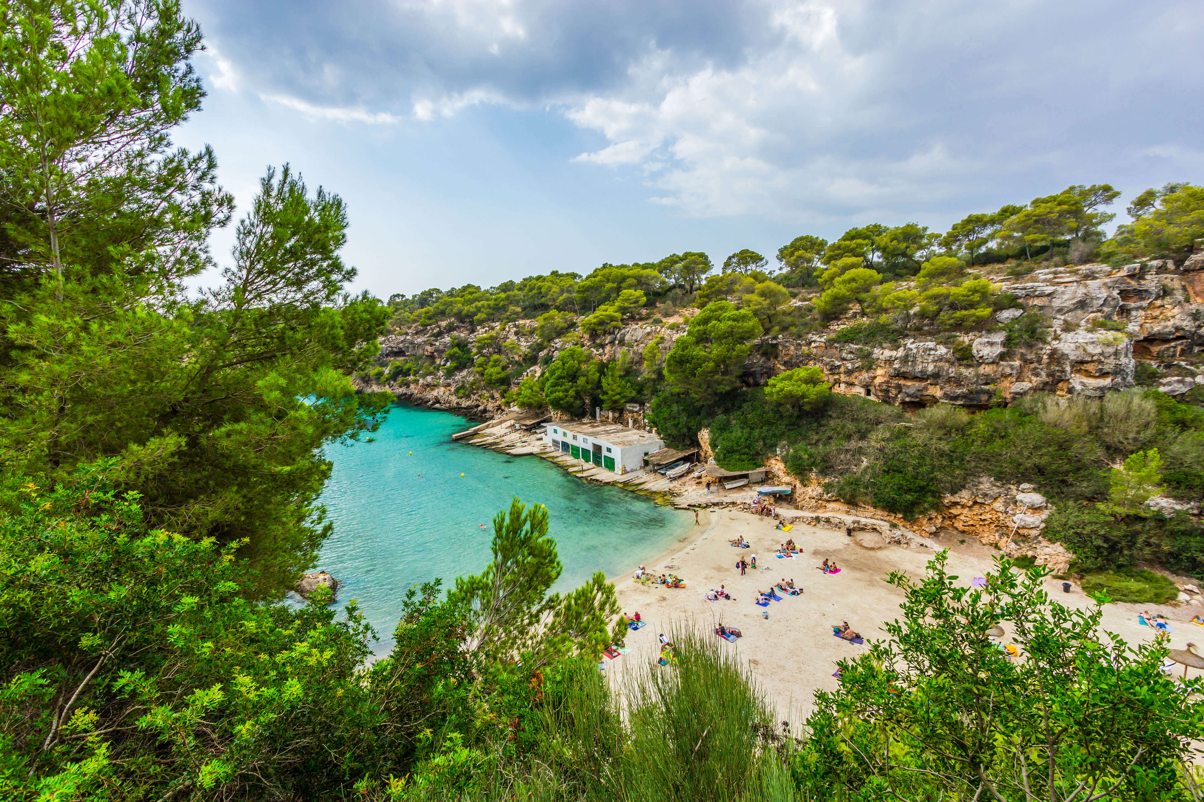 Cala Pi - Steilküste trifft Traumstrand | Urlaubsguru